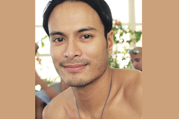 Rafael Rosell mas trip magpaseksi kesa magkadyowa | Bandera