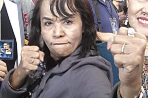 Hirit ni Pacman: Balitang may COVID-19 si Mommy Dionisia fake news ...