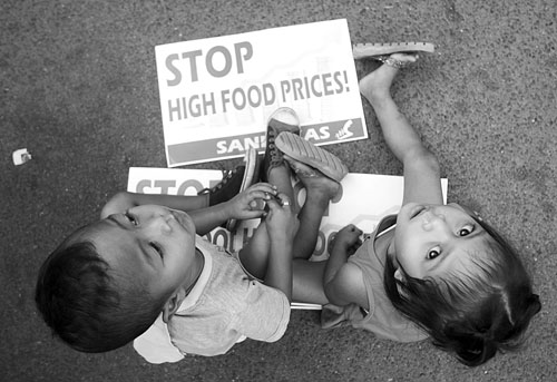 State of the Nation: Bulsa ng masa butas sa mahal na bilihin | Bandera
