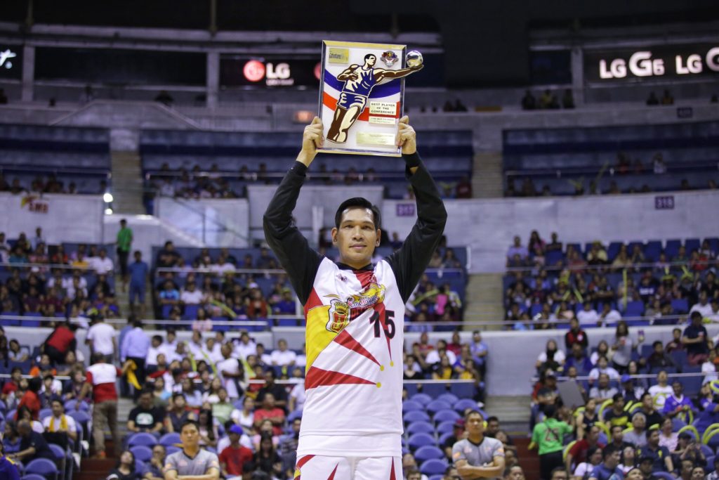 Ika-6 PBA Best Player of the Conference nauwi ni June Mar Fajardo | Bandera