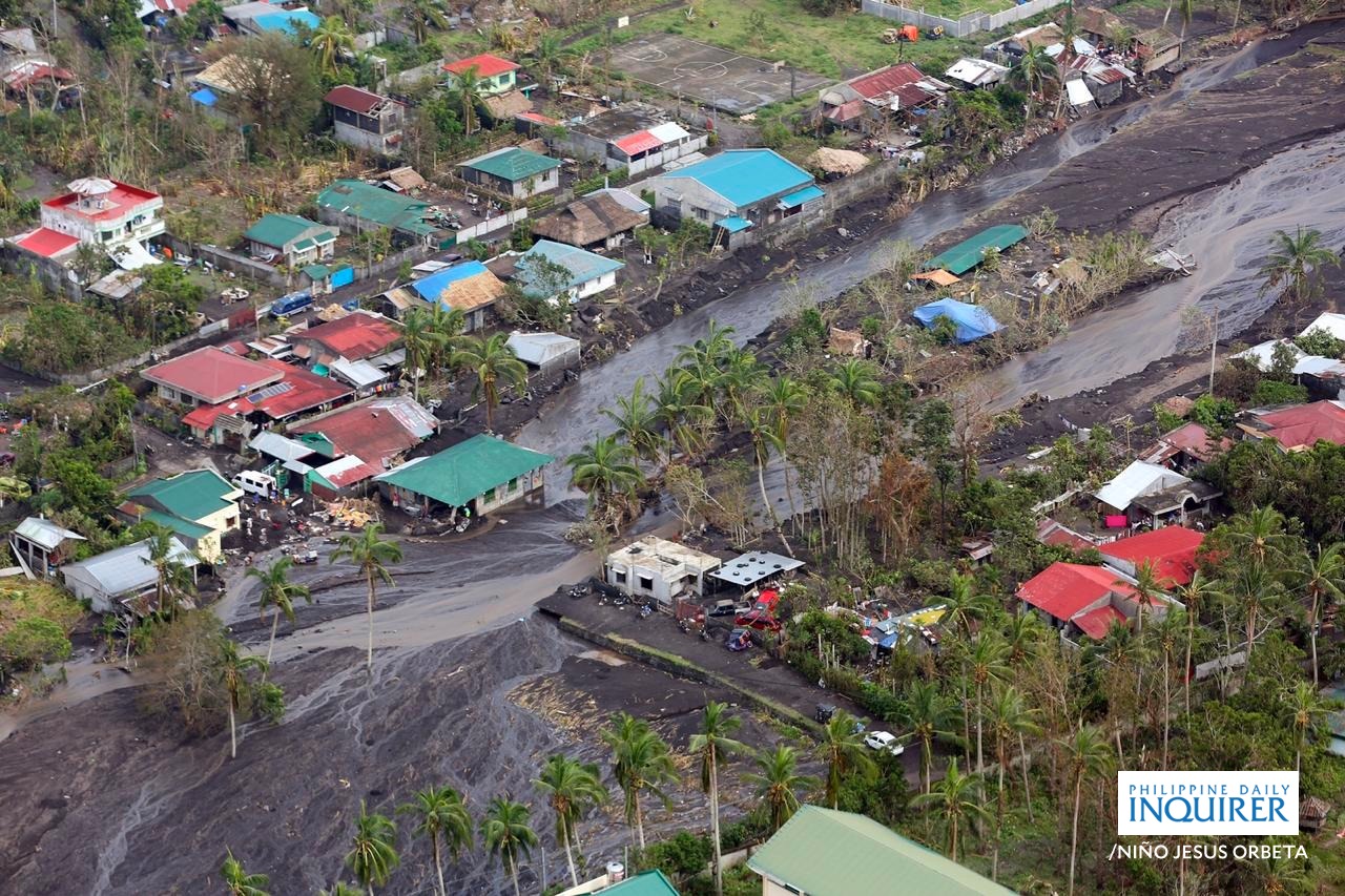 UAE, nag-abot ng donasyon para sa mga biktima ng Bagyong Rolly | Bandera