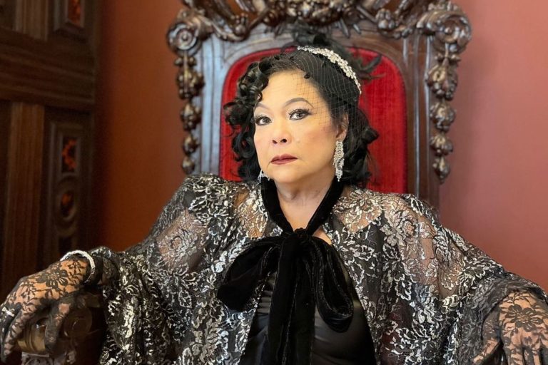 Nora Aunor palaban pa rin sa mga pelikula, nakatanggap ng parangal sa ...