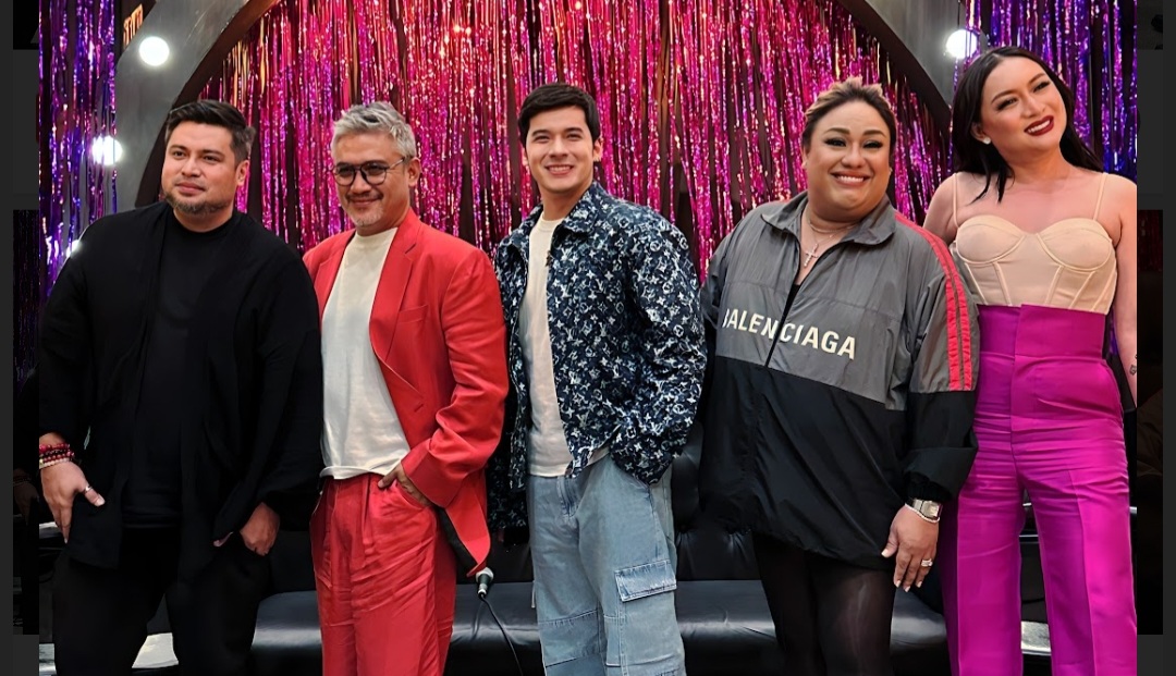 LGBTQ movie na 'Broken Hearts Trip' nina Christian, Jaclyn, Petite at ...