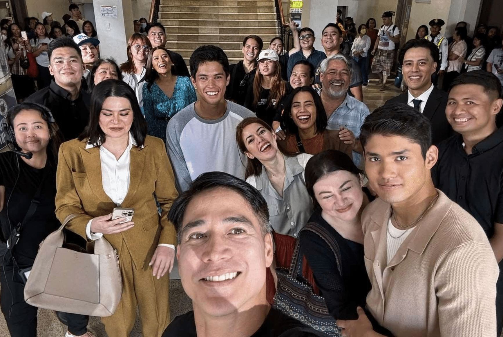 Rosanna Roces enjoy sa taping ng 'Pamilya Sagrado'