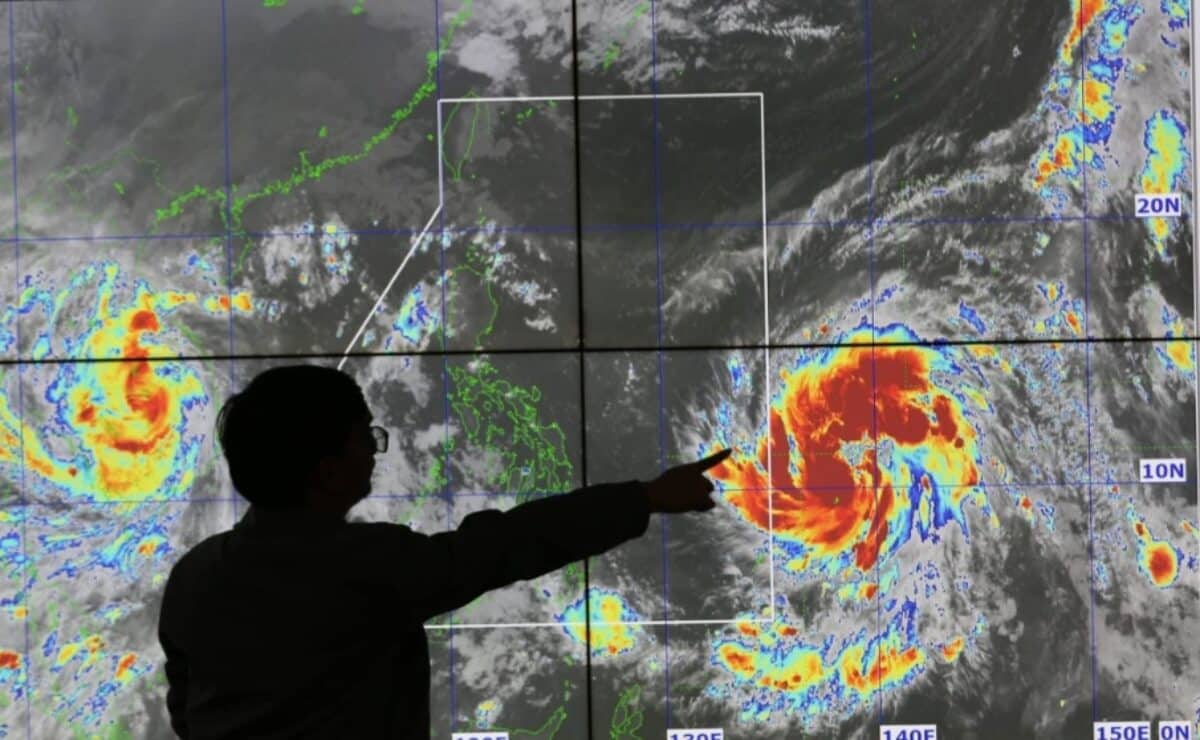 Signal No. 5 itinaas na sa ilang lugar; Uwan super typhoon na